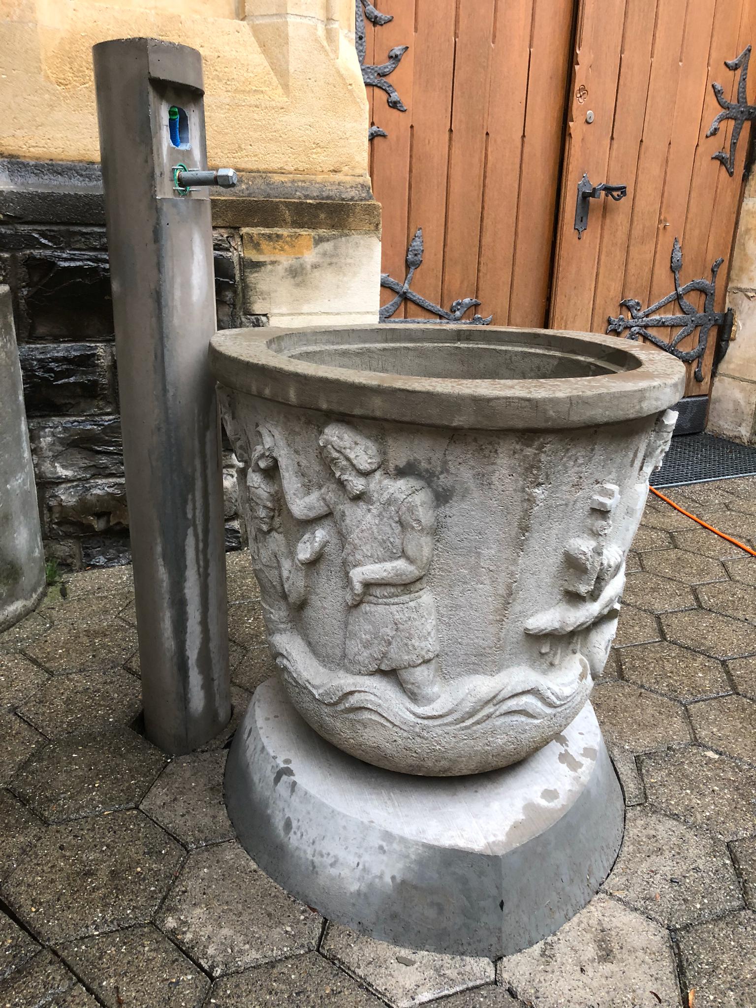 Sanierung von Taufstein – Jesùs Dapena AG